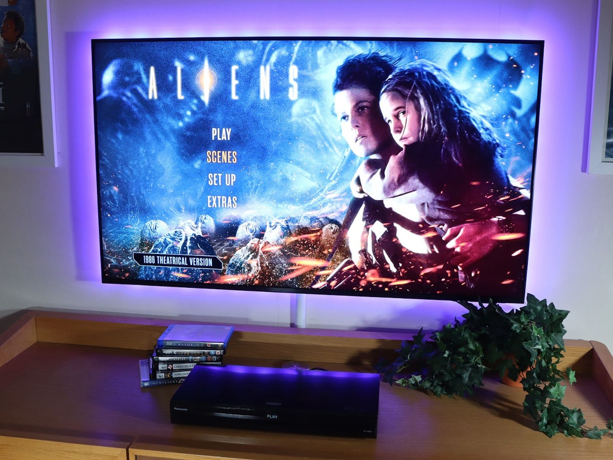 Panasonic DP-UB820EB Blu-ray Player Review: Are Discs Better?