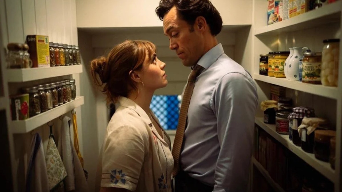 Alex Hassell and David Tennant lead the Disney+ adaptation of Jilly ...