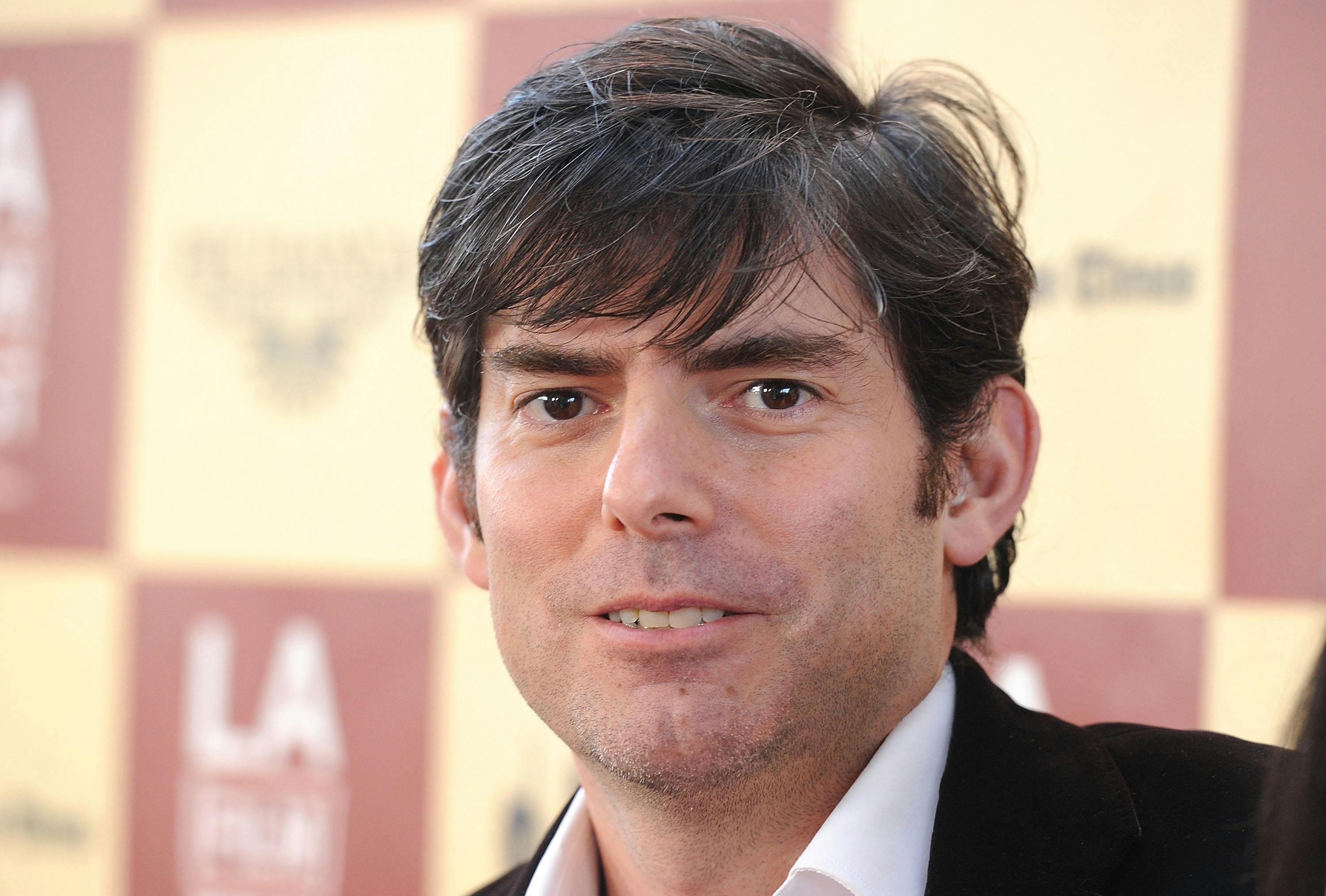 Chris Weitz re-writing The Mountain Between Us as it loses its leads ...