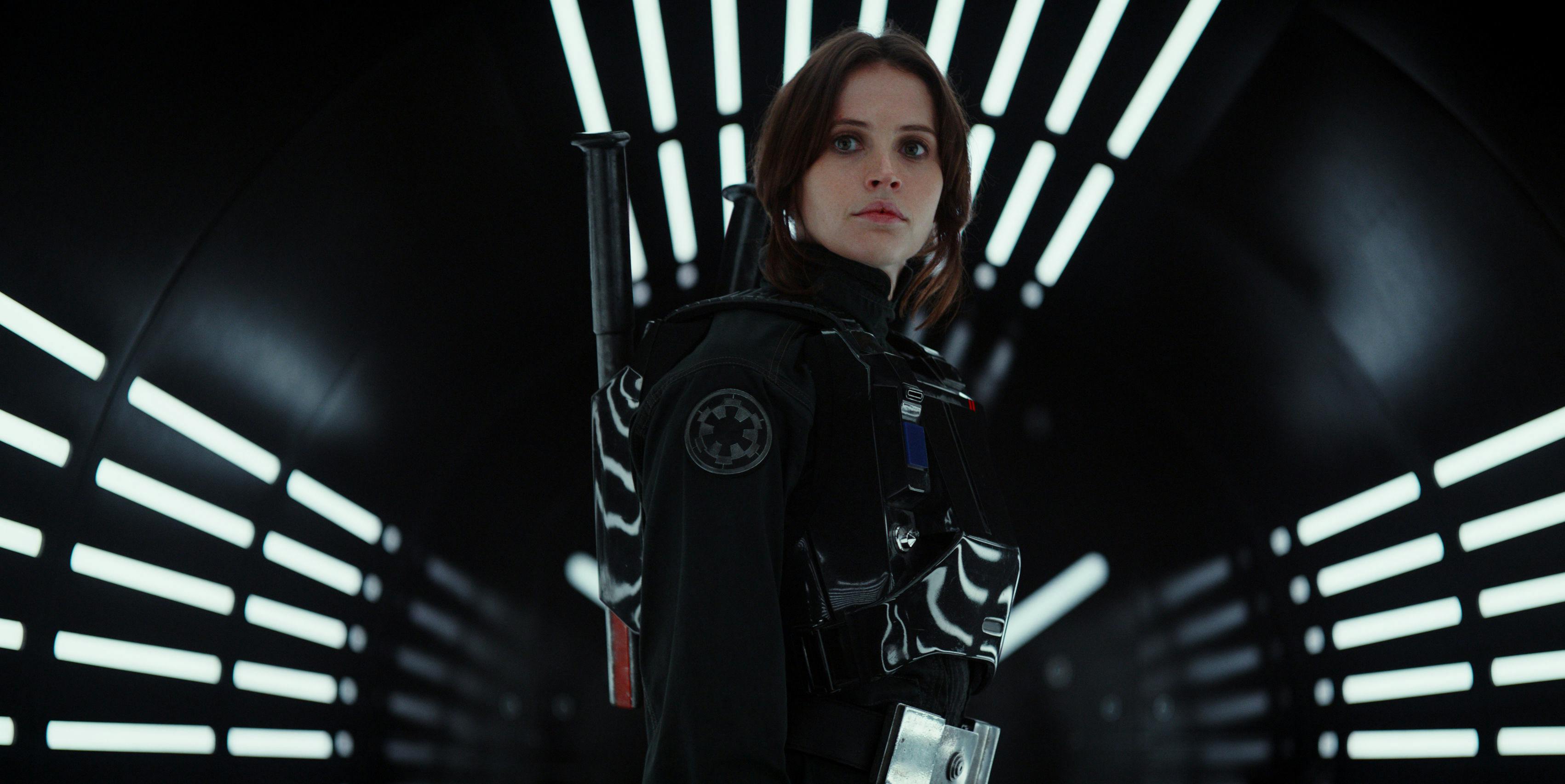 Rogue One: exclusive new image of Felicity Jones and Gareth Edwards ...