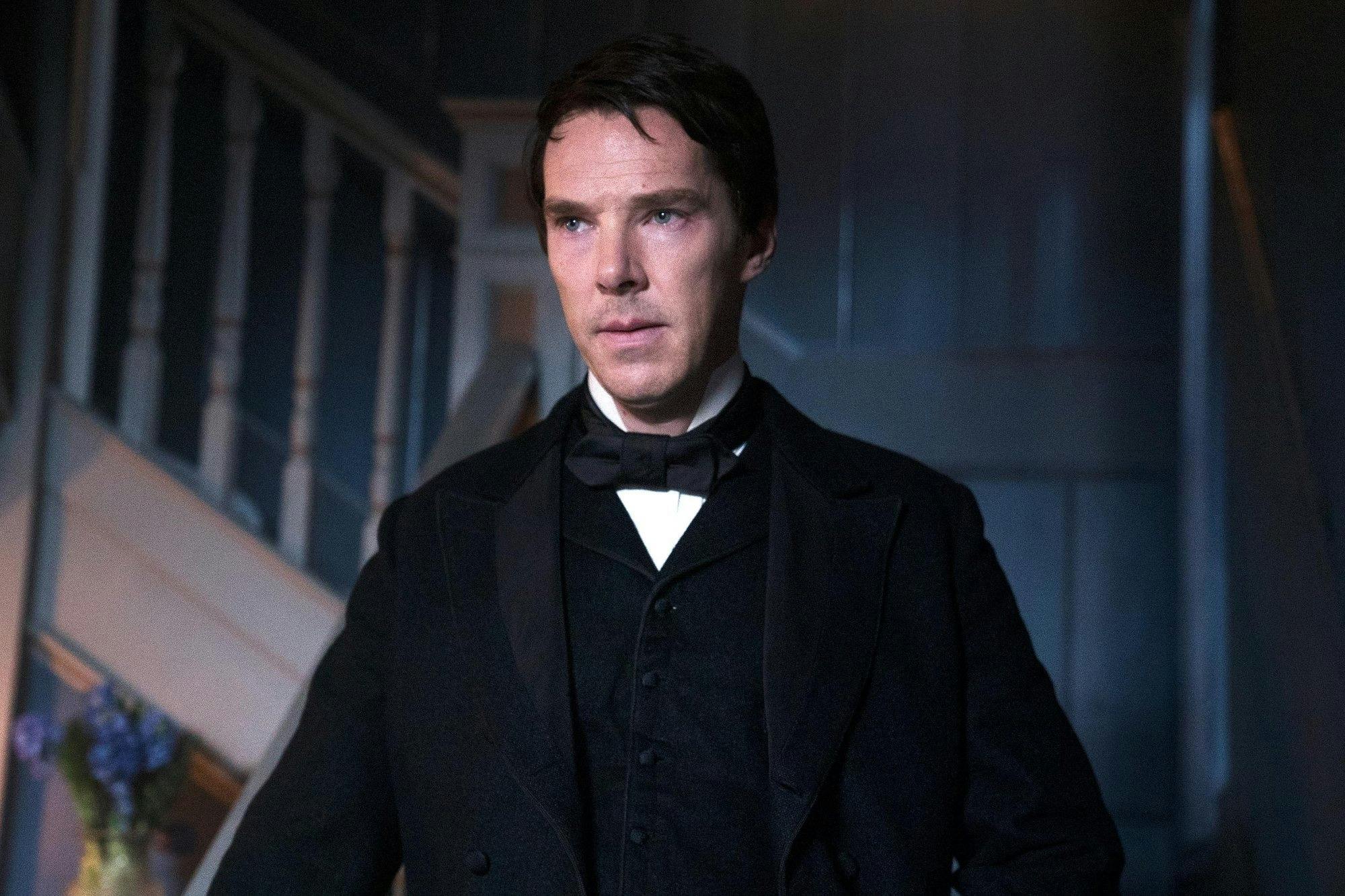 Benedict Cumberbatch And Michael Shannon Spar In The Current War ...