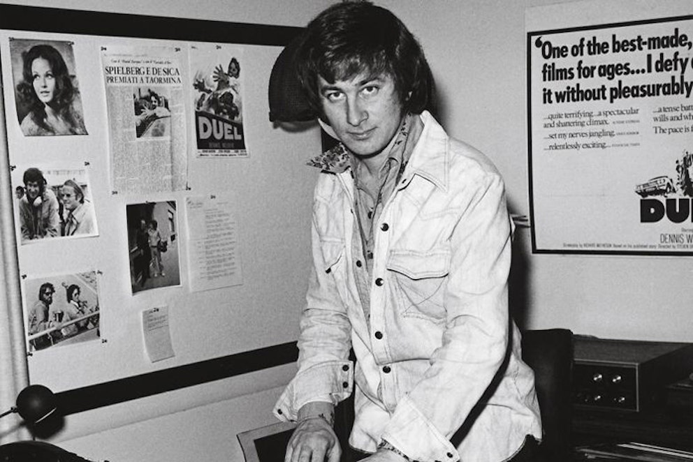 Steven Spielberg: 21 Great Behind-The-Scenes Shots | Empire | Movies ...