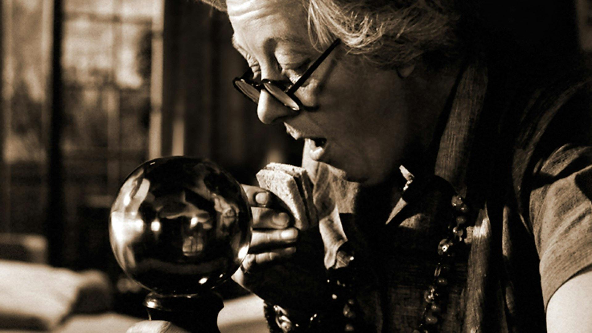 Blithe Spirit Review | Movie - Empire