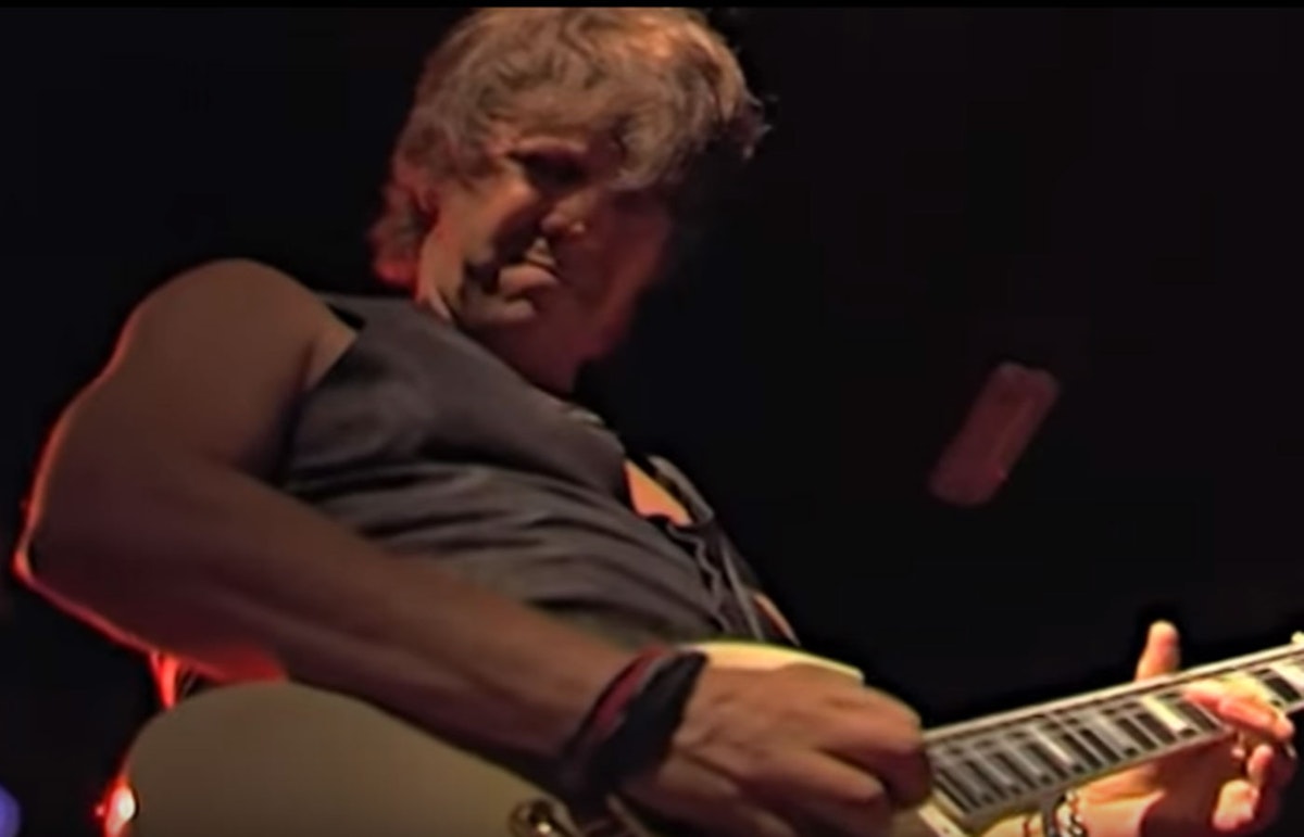 Art Attack’s Neil Buchanan shows off SHOCKING transformation: Click to see