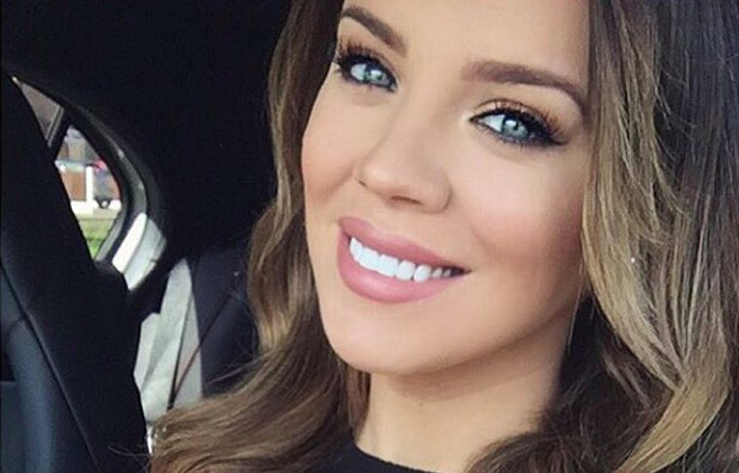 Maria Fowler shows off her unborn baby girl’s wardrobe – Closer