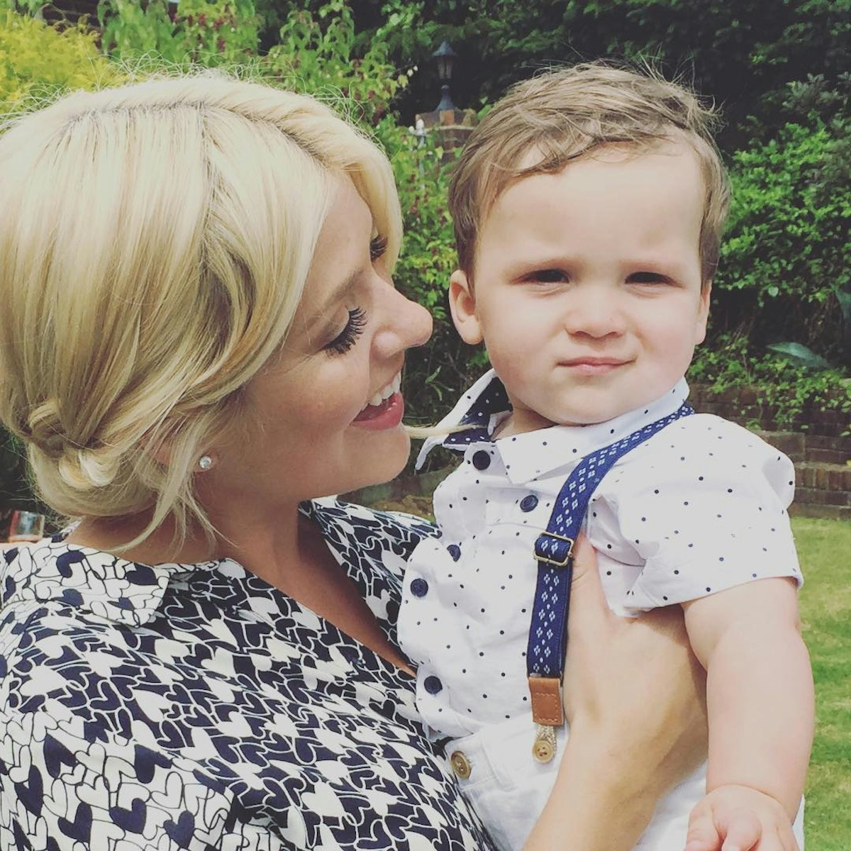 Holly Willoughby shares a super cute photo of her family on her ...