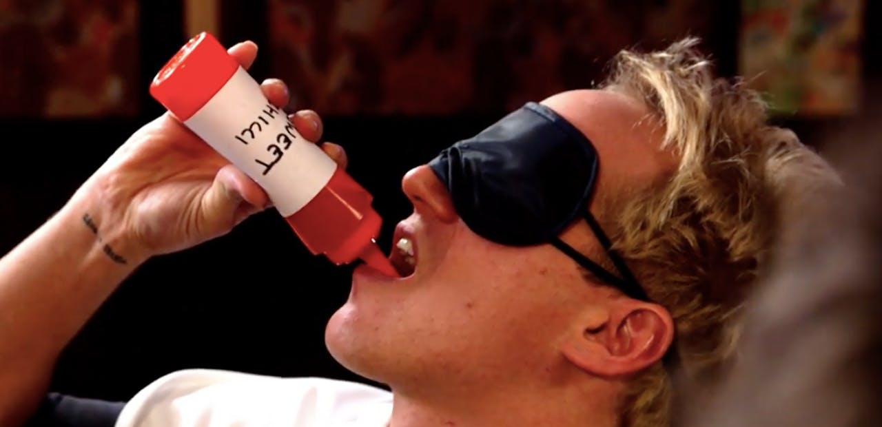 Jamie Laing playing Sauce Roulette with The Vamps is everything - heat