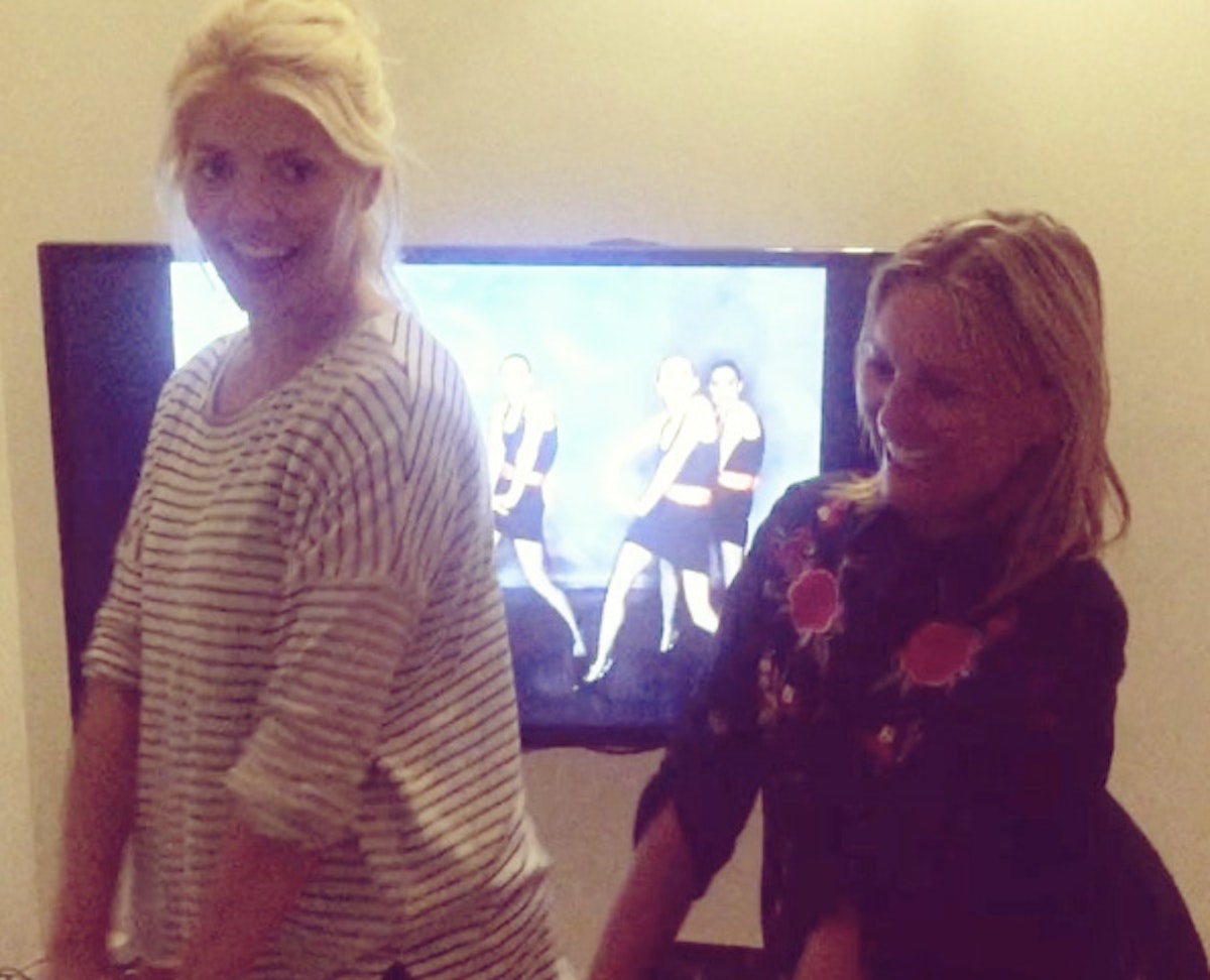Holly Willoughby dances with Bradley Walsh's wife Donna Derby in ...