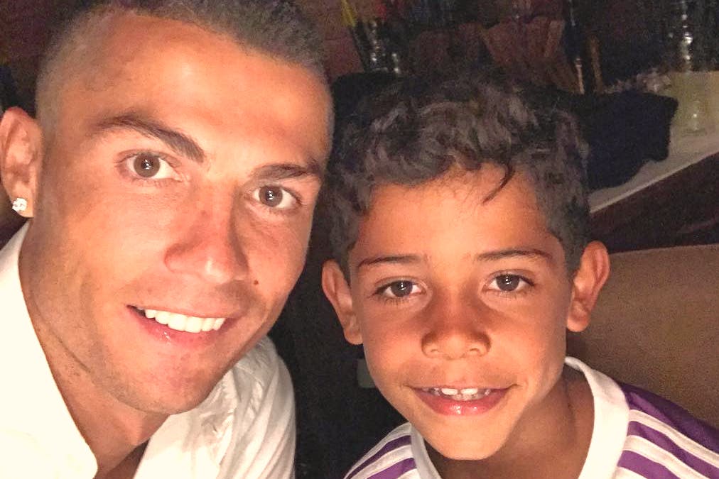 This photo of Cristiano Ronaldo’s new family will melt your heart | Closer