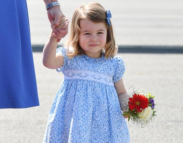 Princess Charlotte Performs Her First Royal Curtsy – And The Internet ...