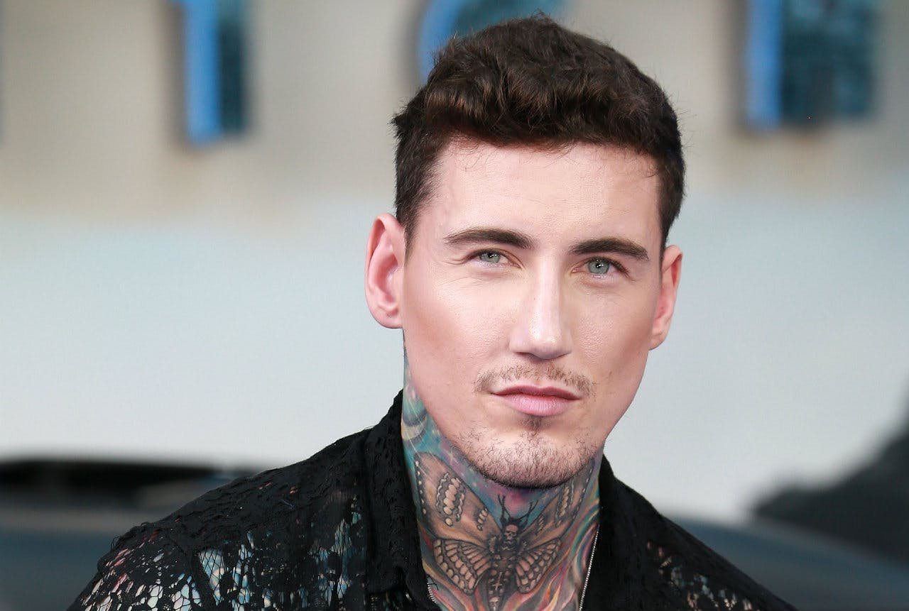 Jeremy McConnell leaves a uni student confused after sliding into her DM's