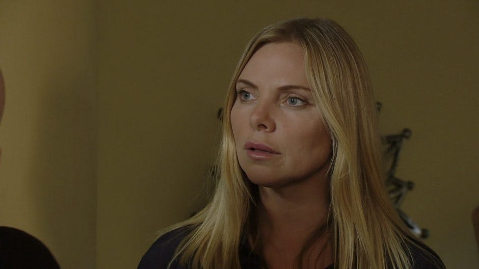 Samantha Womack QUITS EastEnders - Closer