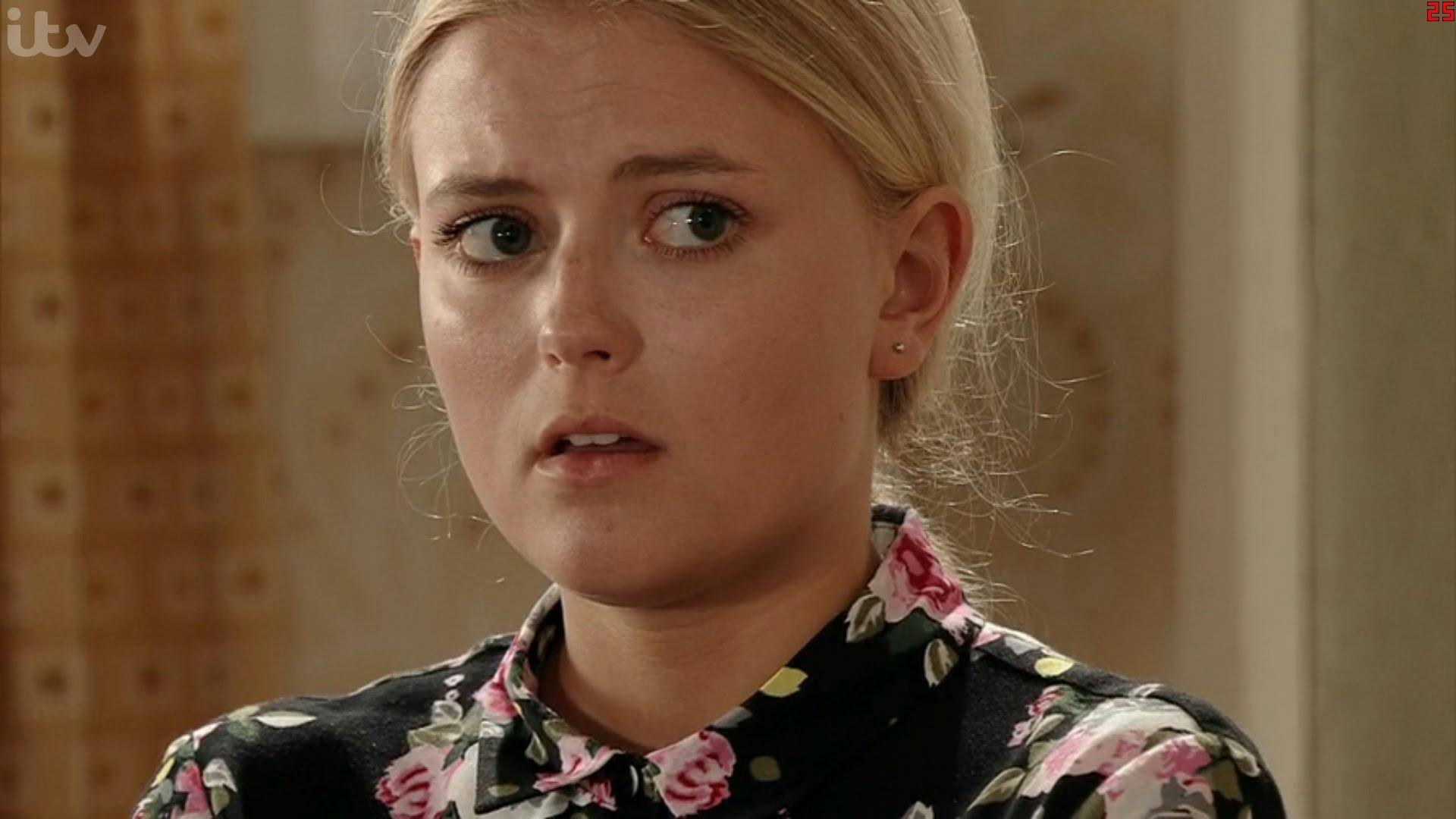 Coronation Street spoilers: Horror as Bethany Platt collapses and puts ...