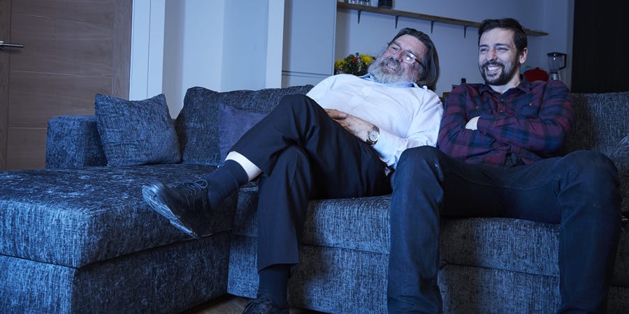 Gogglebox-like TV show enlists British comedians - Closer