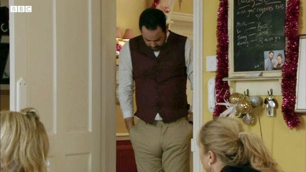 Danny Dyer shocks viewers with huge trouser bulge on EastEnders - Closer