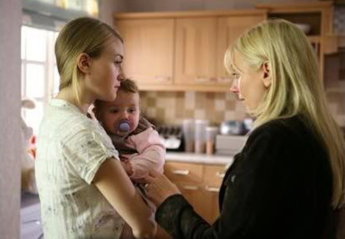KATHY BARNES IS COMING BACK TO HOLLYOAKS - heat