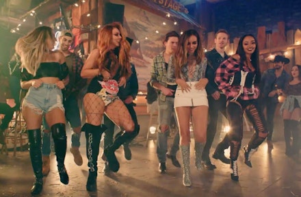 Little Mix’s No More Sad Songs music video brings such Coyote Ugly ...