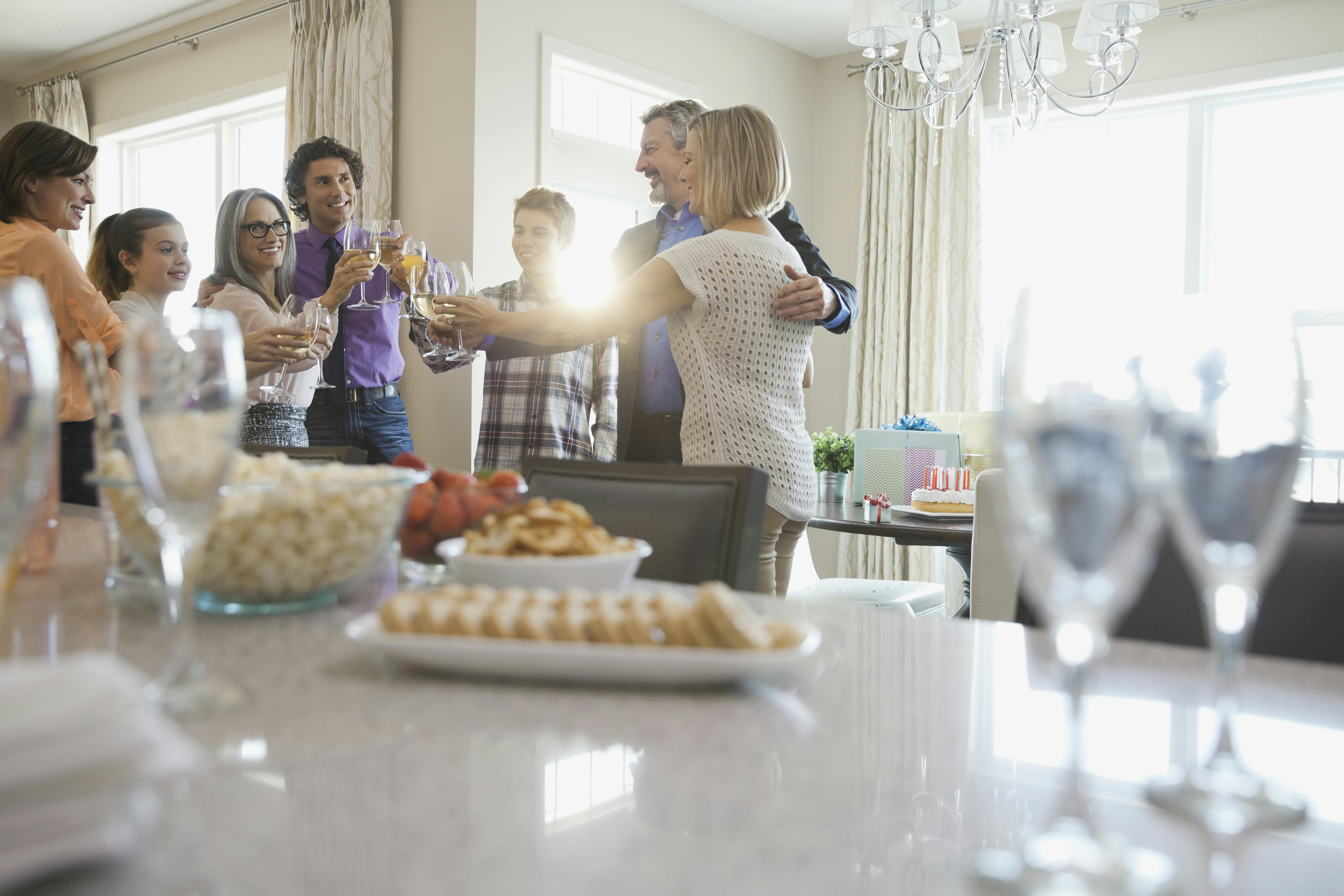 Should you provide food for parents at a children’s birthday party ...