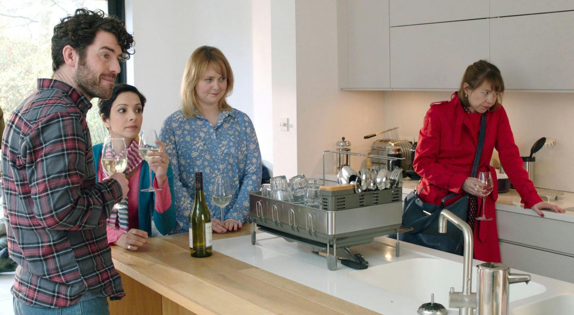 15 cringey situations all socially-awkward mums experience