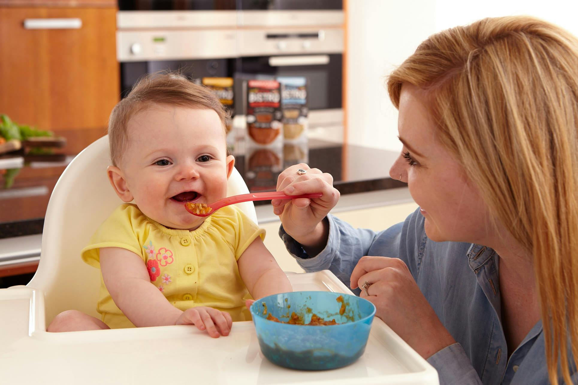 Weaning guide: 6 Mums share tips on how to get babies to try new food ...