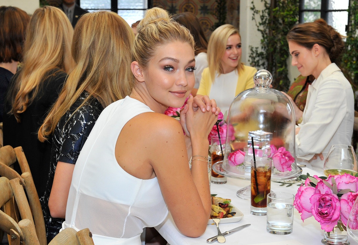 Visible Roots Hair Trend – Celebrities With Hair Roots 2017 | Beauty ...