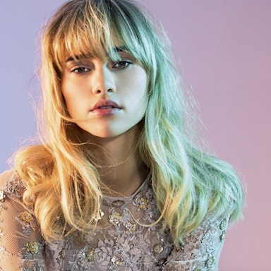 Full Fringe Maintenance – How To Style Your Bangs