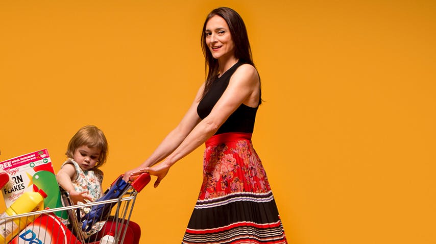 Why Are Women Still Expected to Be In Charge Of The Housework In 2016?