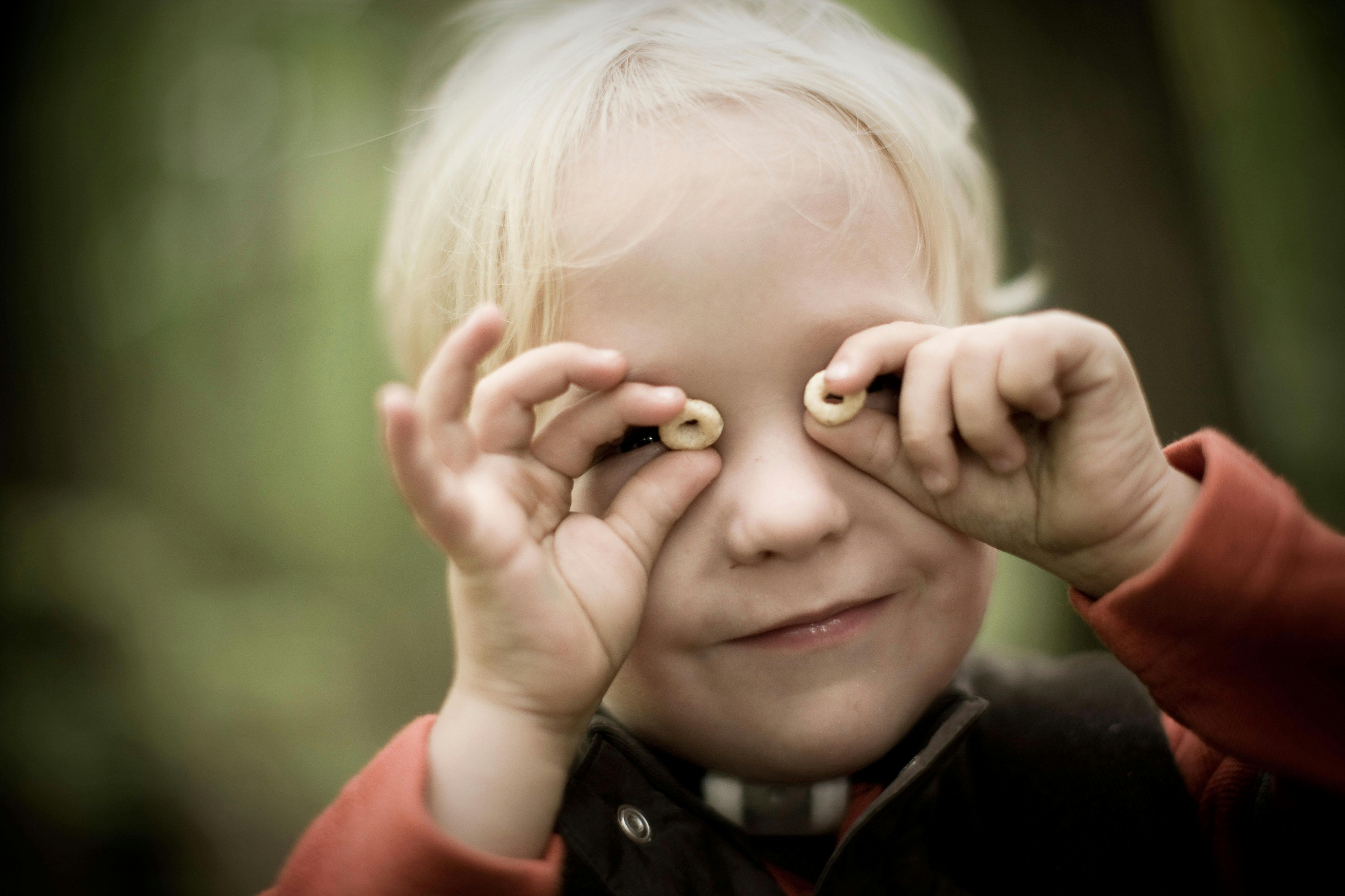 Cheerio Challenge 2016: How many can YOU stack on your sleeping baby ...