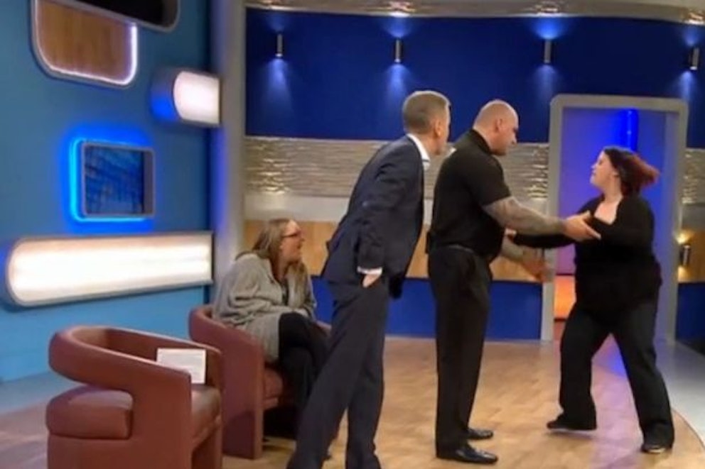 Woman branded 'scum mum' for what she did to her children - Closer