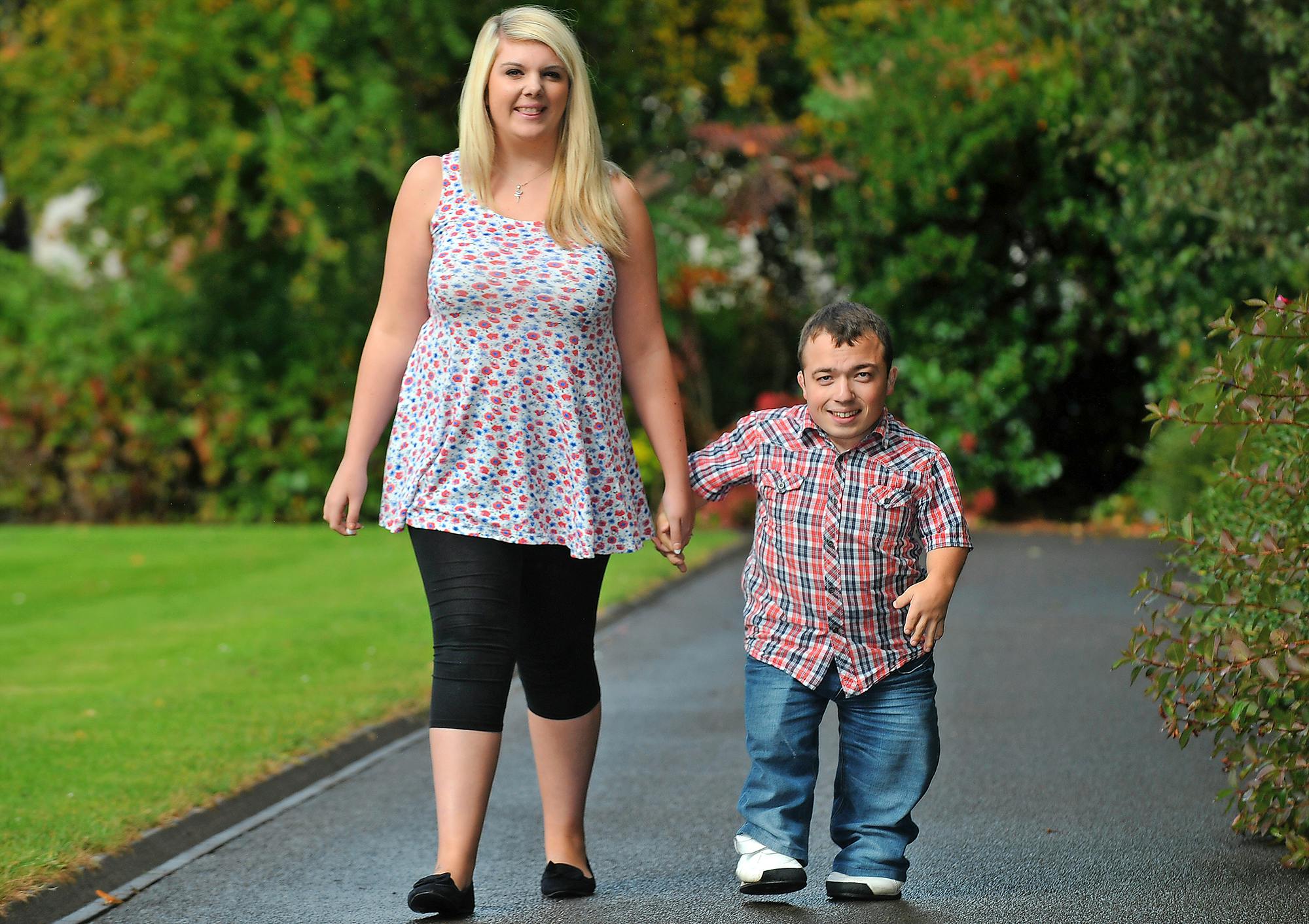 ‘I've dated 6ft hunks - now I've found love with my dwarf hubby' - Closer
