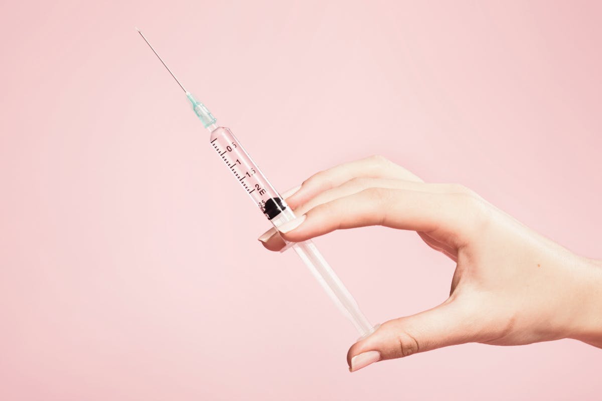 There’s a new male contraceptive injection on the way – with a 100% ...