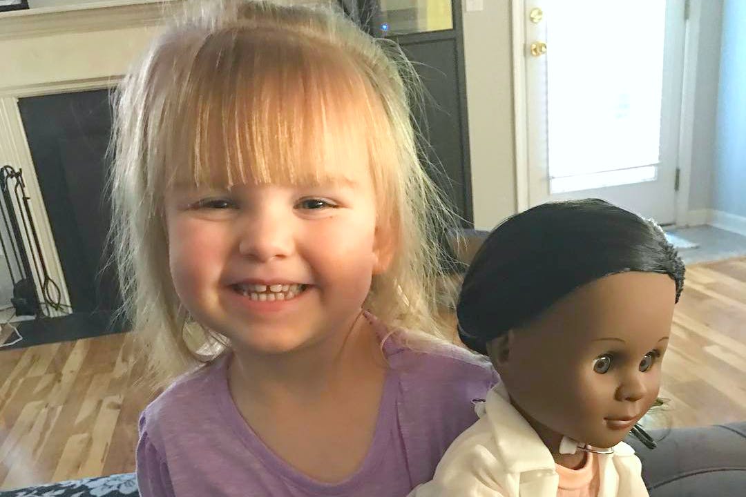 2-year-old Sophia Benner shuts down racist cashier who asked her why ...