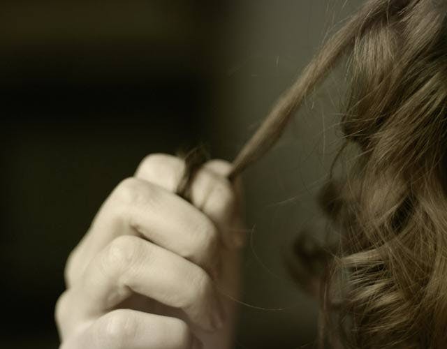 Why You Need To Know About Trichotillomania - Grazia