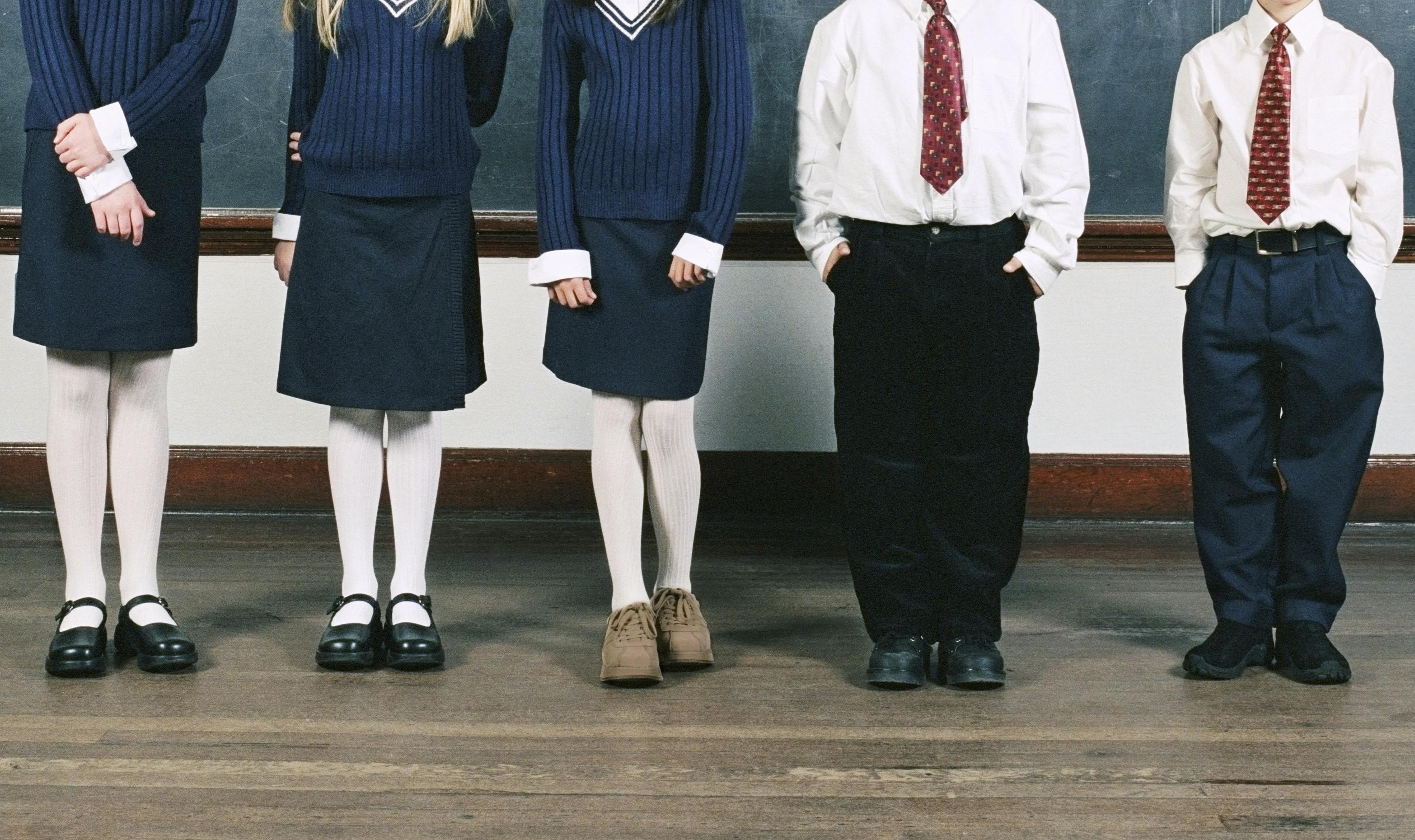School to consider adding skirts to boys’ uniform | Closer