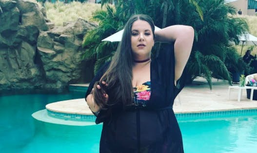 Plus-Size Model Confronts Man Who Body-Shamed Her On Plane