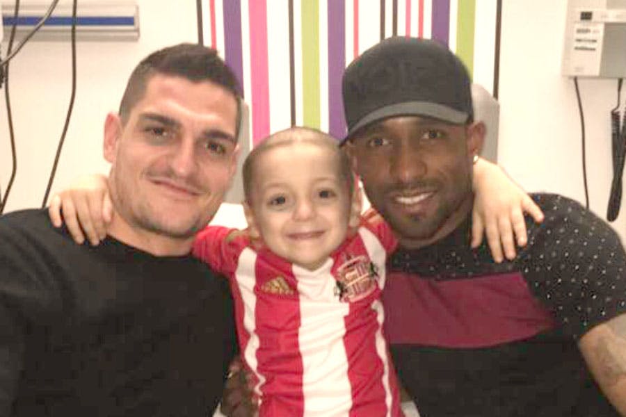 Bradley Lowery’s family say he is ‘close to going with the angels’ | Closer