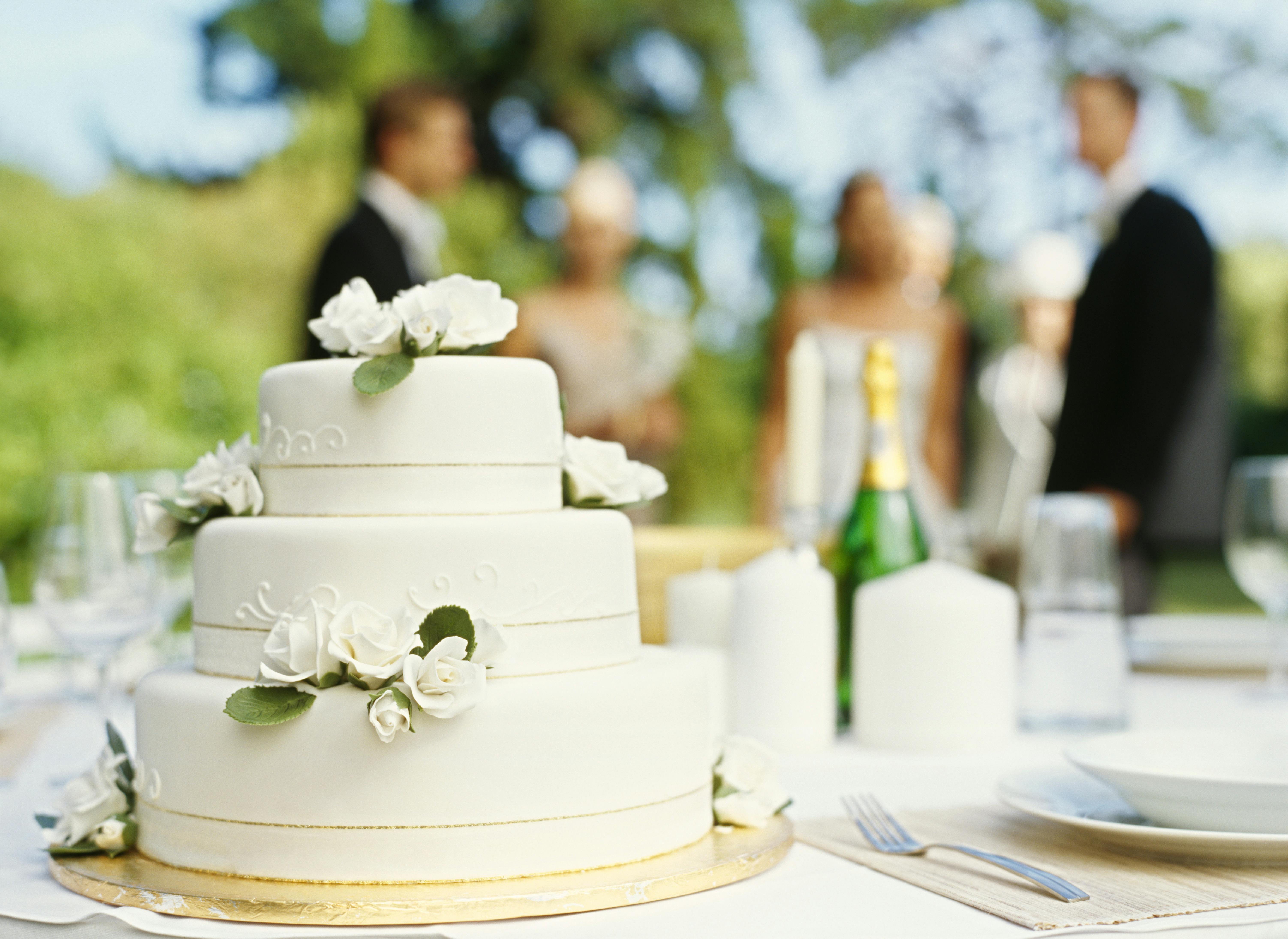 10% Of Wedding Food Gets Thrown Away, Study Finds - Grazia