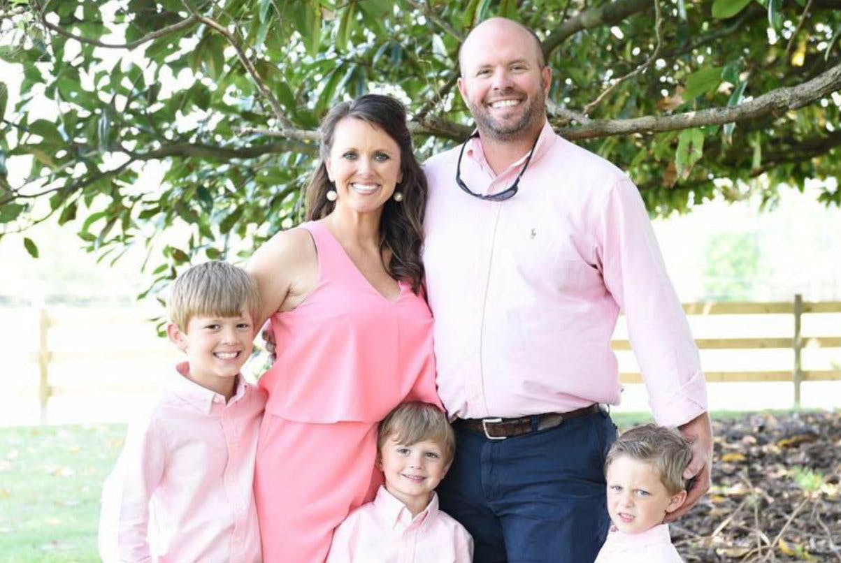 Mum-of-three who suffered a miscarriage discovers she's expecting ...