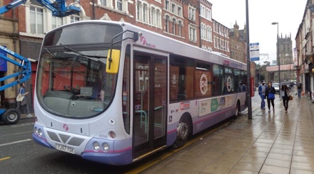 Mum forced to fold her pushchair on bus due to CAT in pram | Closer