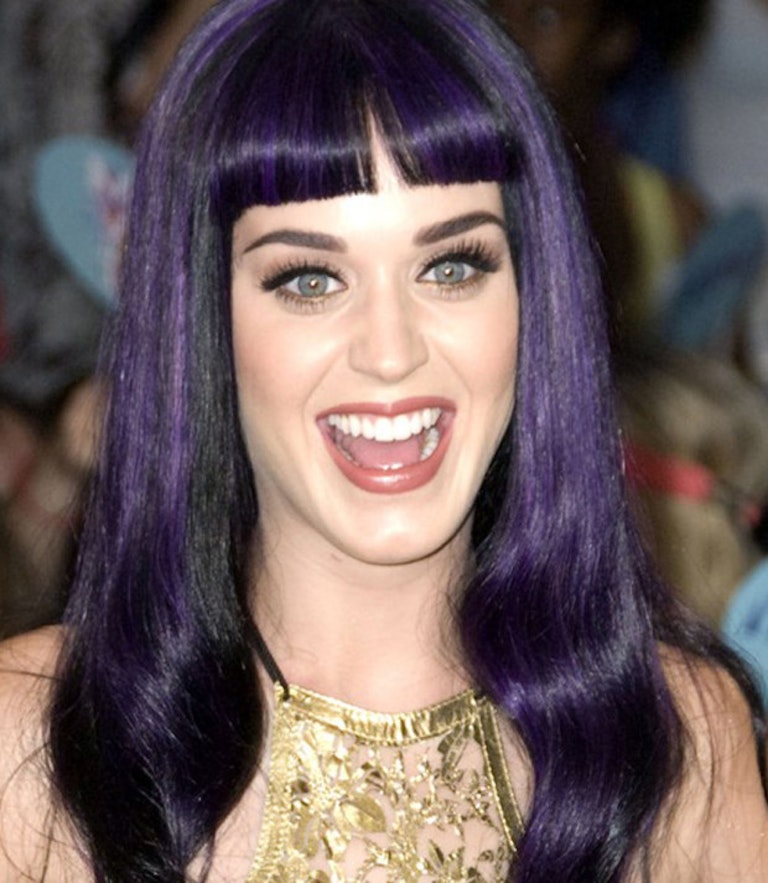 Katy Perry dyes her hair goth black, ditches the crazy colours and ...