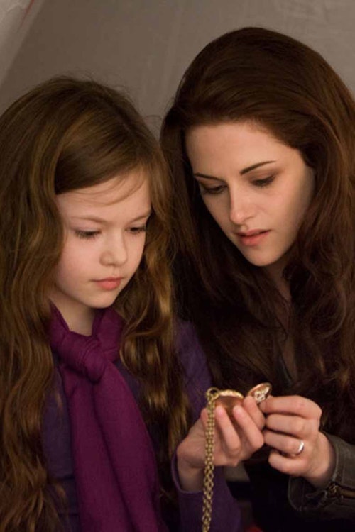 Bella Swan Makeup Tutorial: Tanya Burr Shows Us How To Get The Twilight ...