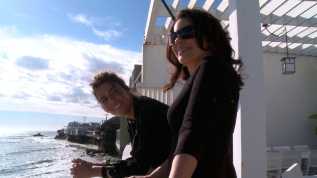 Meet The Filmmaker Behind The Documentary About How Miss World Overcame ...