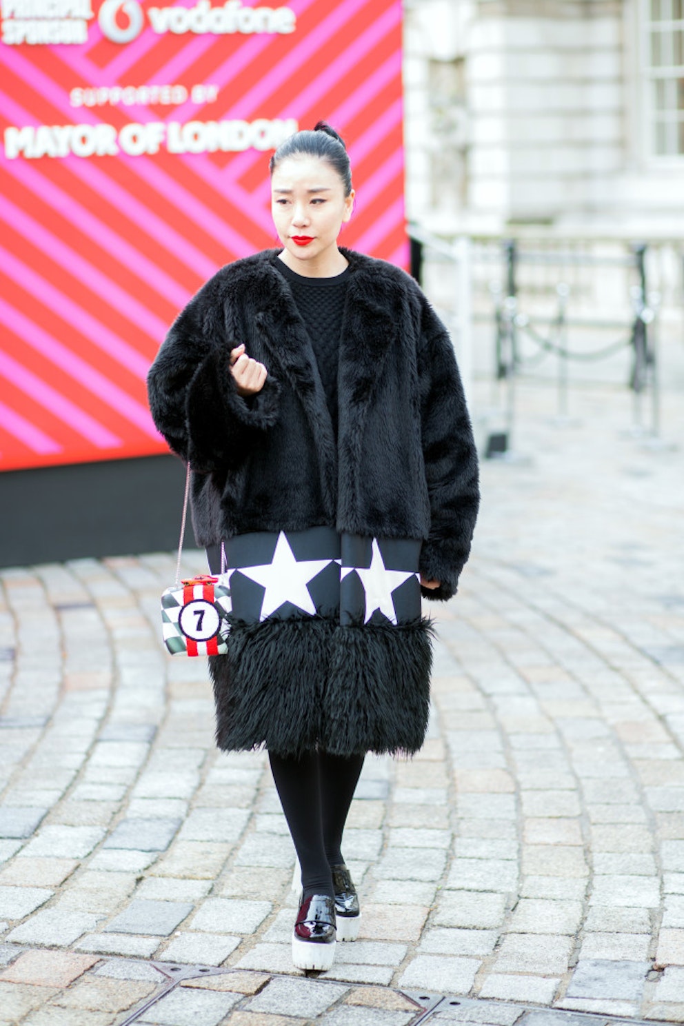 Want To Get Noticed At London Fashion Week? Street Style Bloggers Teach ...