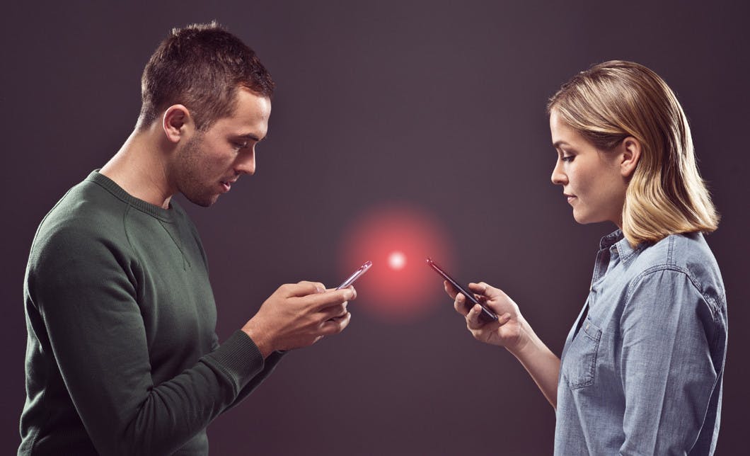 10 Struggles You’ll Only Understand If You Met Your Partner On Tinder ...