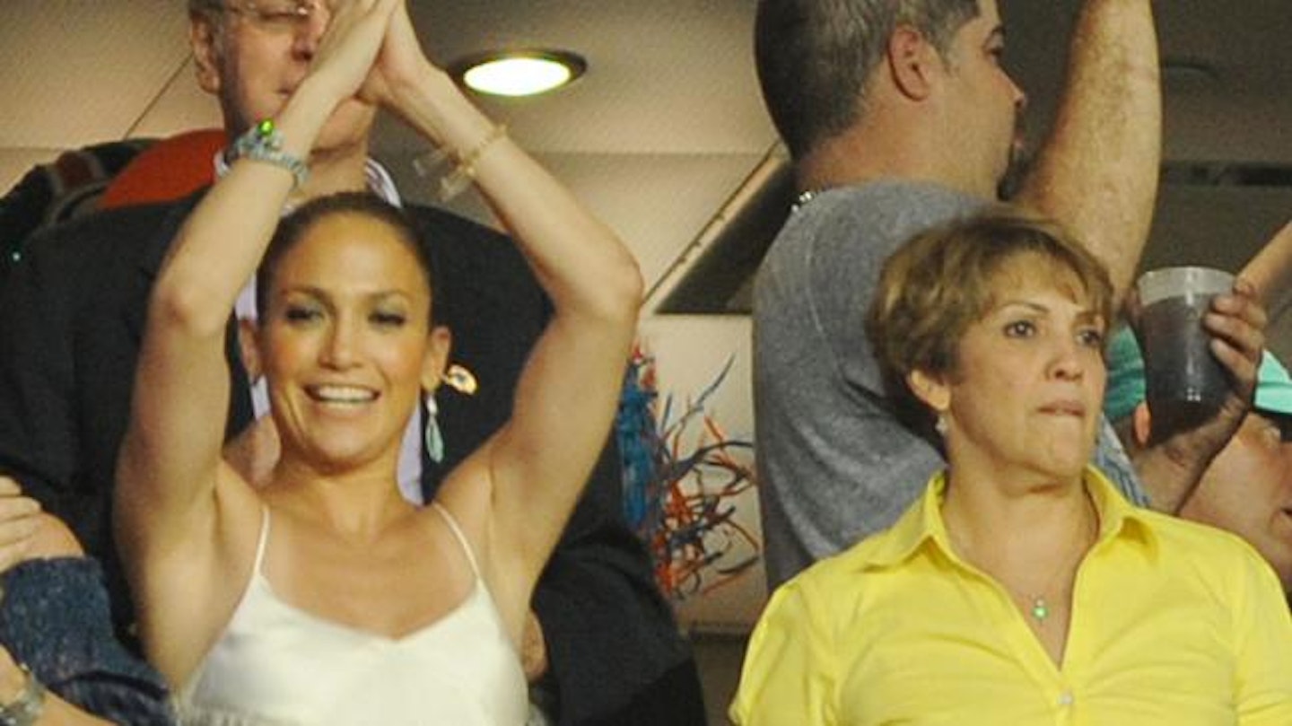 Jennifer Lopez reveals her homeless past | Closer