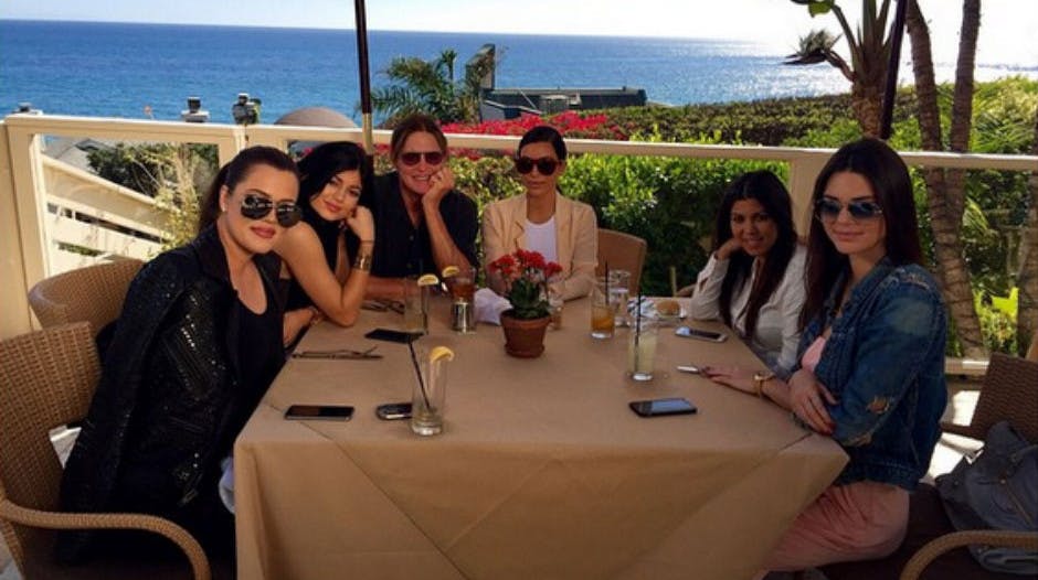 Bruce Jenner sports feminine hairstyle as he enjoys family birthday ...