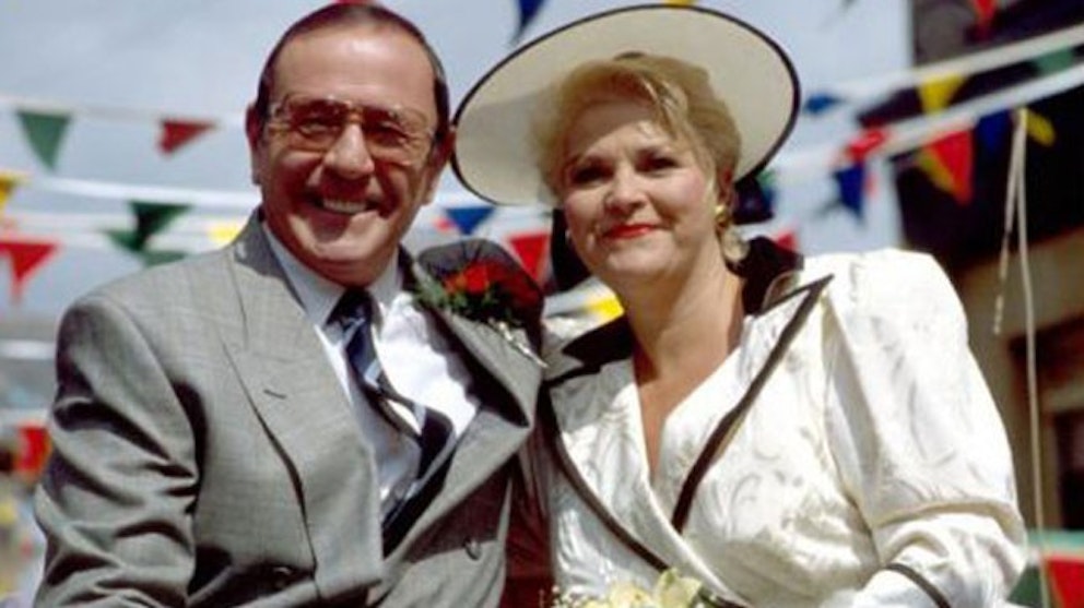 Coronation Street star Iain Rogerson has passed away from a suspected ...