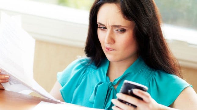 Mother has meltdown after daughter plays hilarious “acid” prank on her ...