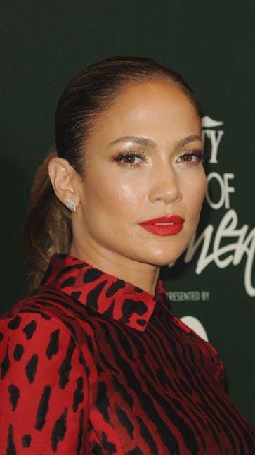 Jennifer Lopez shows off incredible bikini body | Closer