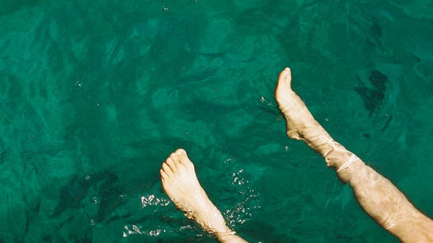 Dry Skin? Athlete's Foot? Here's How To Make Your Gross Feet Look Nice